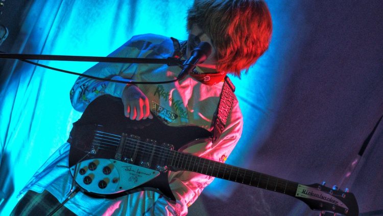 話題のニュースタイルバンド「um-hum」、その素顔に迫る！